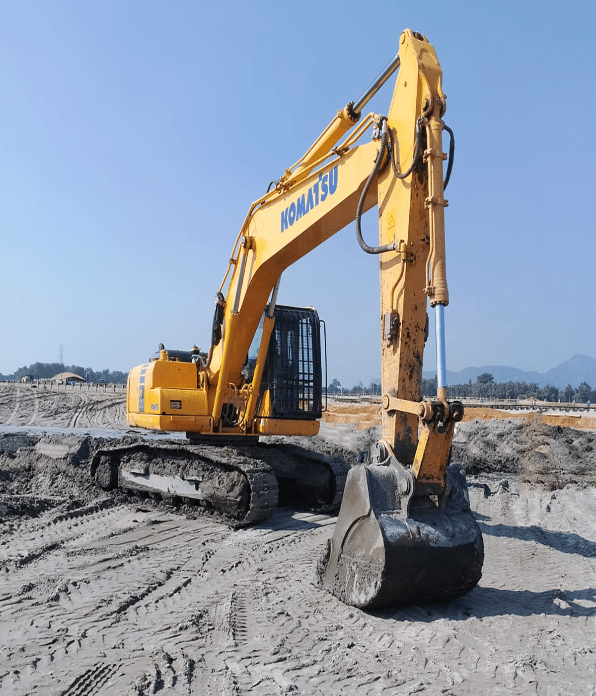 L&T KOMATSU PC-210-10MO | YantraLive