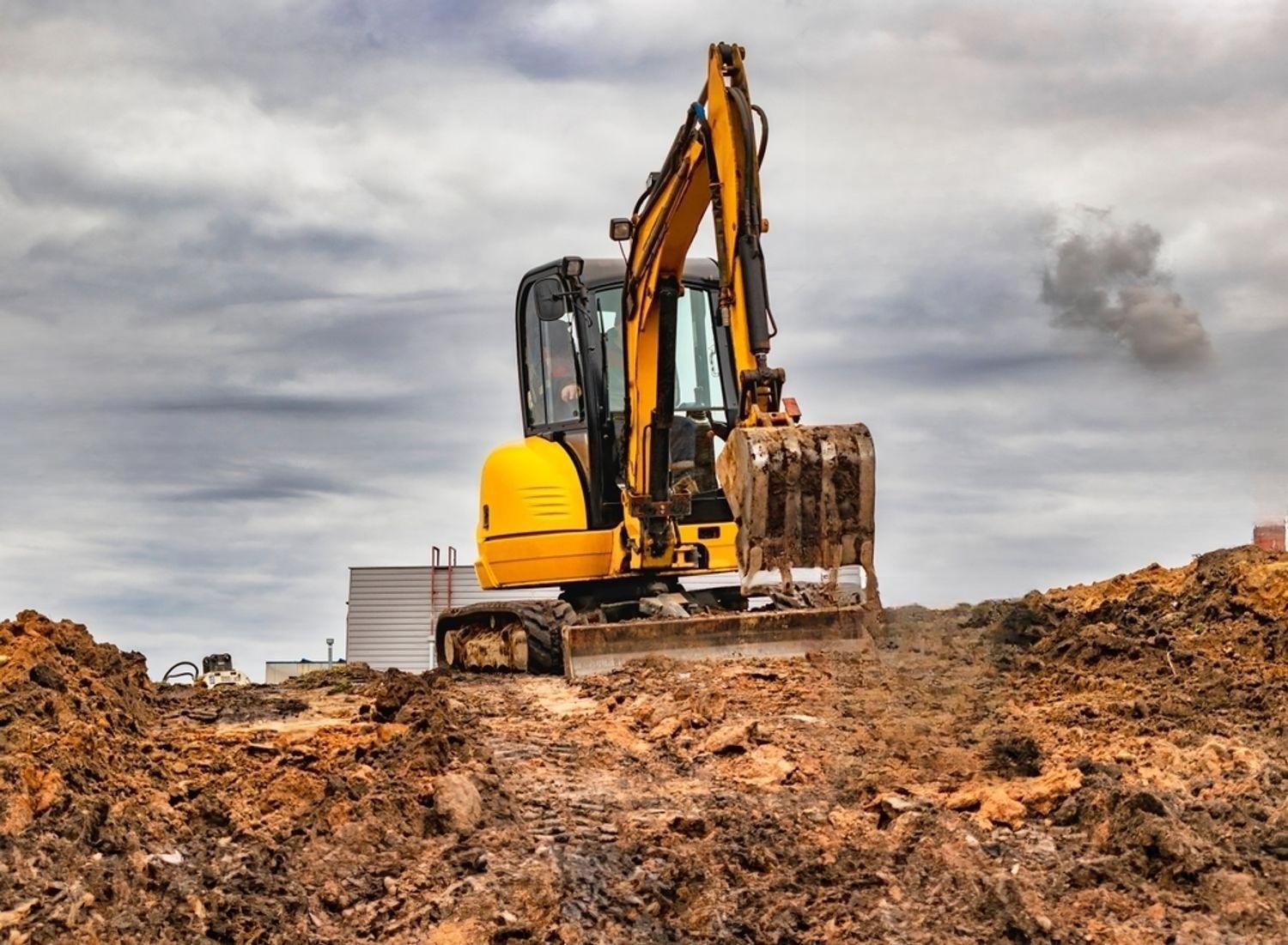 Top 10 Uses For Mini Excavators In Construction | YantraLive